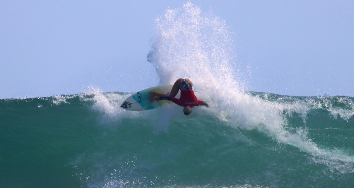 LISS | Freestanding Vertical Surfboard Rack